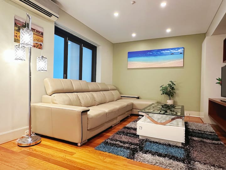 Skygarde: Spacious 5-bedroom Home In Vibrant Glebe - Camperdown