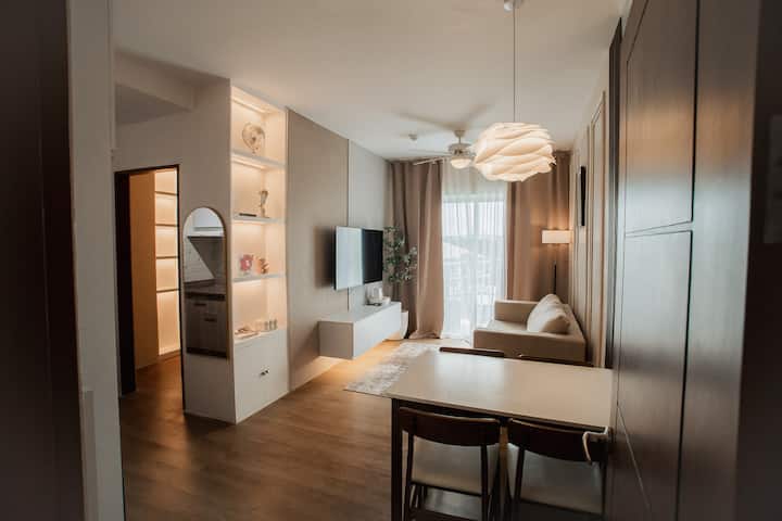 Modern Luxury 1br | City Center | Near Attractions - Davao City