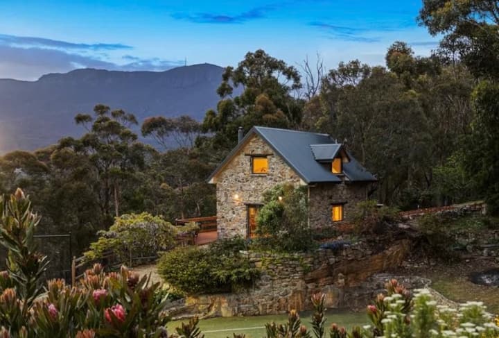 Stone Cottage - Hobart