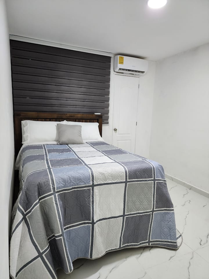 Casa Grande En San Salvador - San Salvador