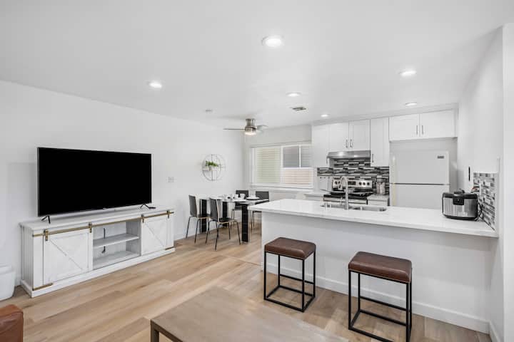 Comfort 2b&1b Apt Center Rowland Heights - 羅蘭崗