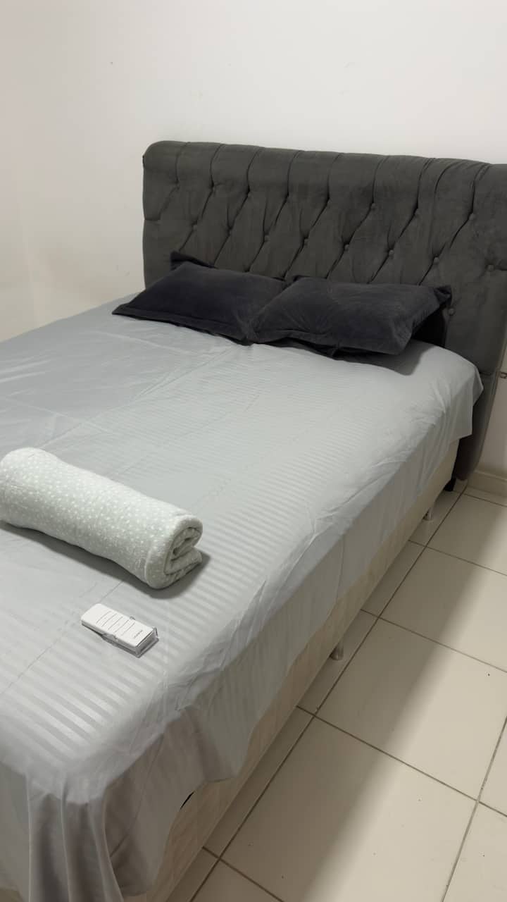 Quarto Privativo Em Condomínio - Cotia
