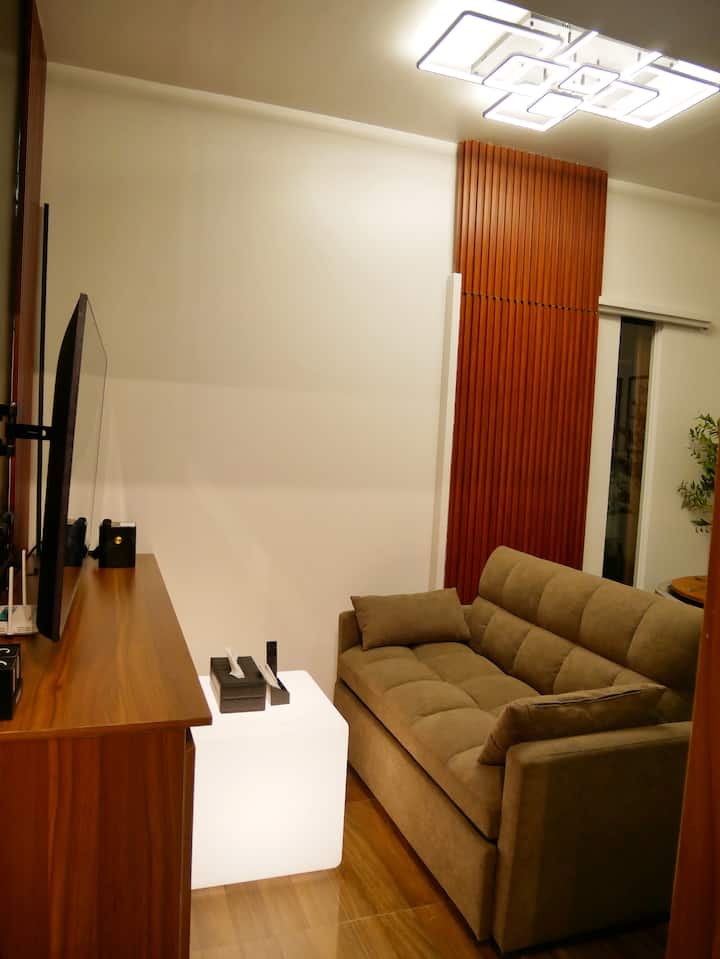 Cozy 1br W/ Balcony, Fast Wifi-near Mactan Airport - Lapu-Lapu City