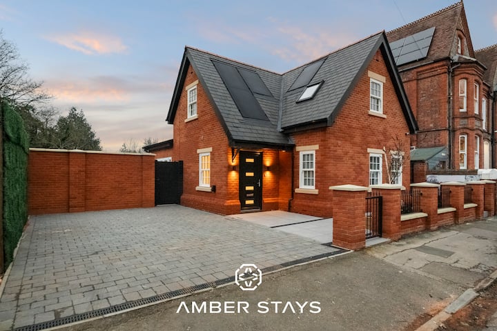 Modern 4bed 4bath| Free Parking| Ideal For Workers - Reading