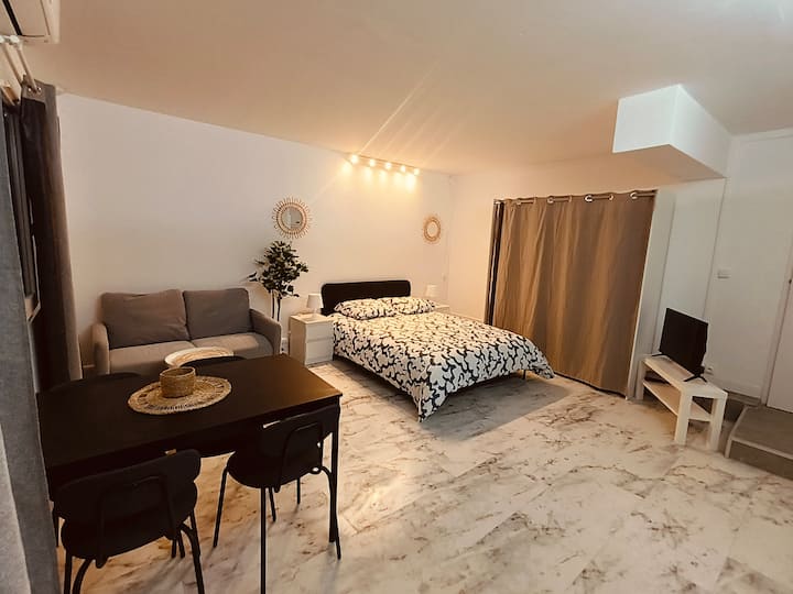 Beau Studio De 30 M² Neuf - Nice