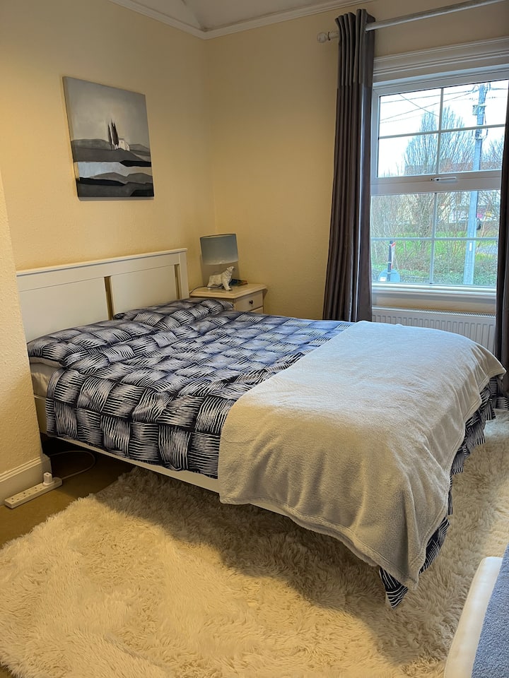 Double Room In Central Location - Tralee