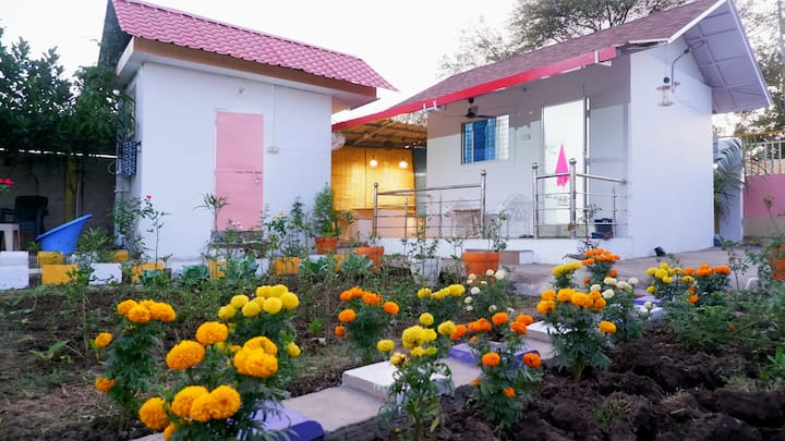 Little Love Nest - Tiny Farmhouse - Bhopal
