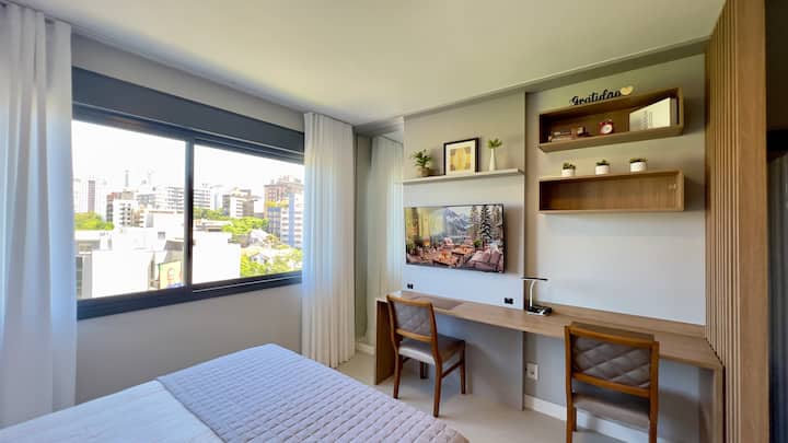 Piscina, Gym, Tv, Ar, Espelho, Vaga, Parque, Super - Porto Alegre