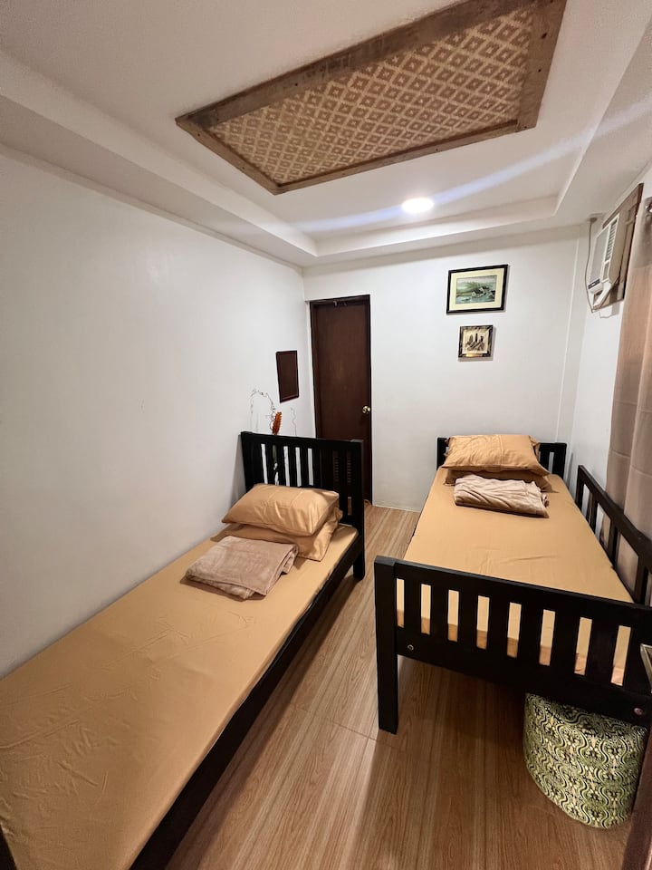 Exclusive Resort for Big Groups + Pickleball Court - Farm stays for ...