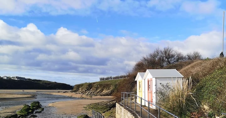 Hardy's Cosy Retreat With A Beach Hut- Newquay Bay - Newquay