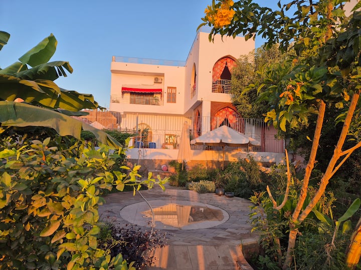 Nile House Anis & Do -70m2- 1 Bedroom  Nileview - ルクソール