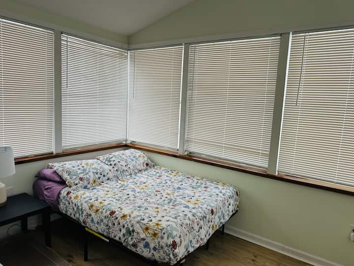 2 Full Bed Room With Bathroom - Waymart, PA