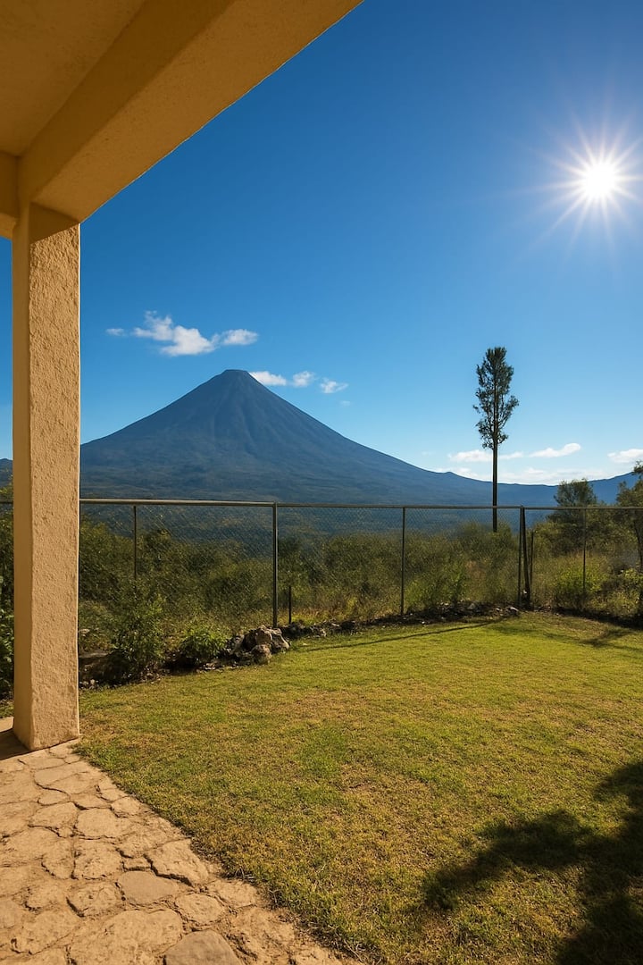 Casa Familiar A Pocos Minutos De Antigua Guatemala - Santiago Sacatepéquez