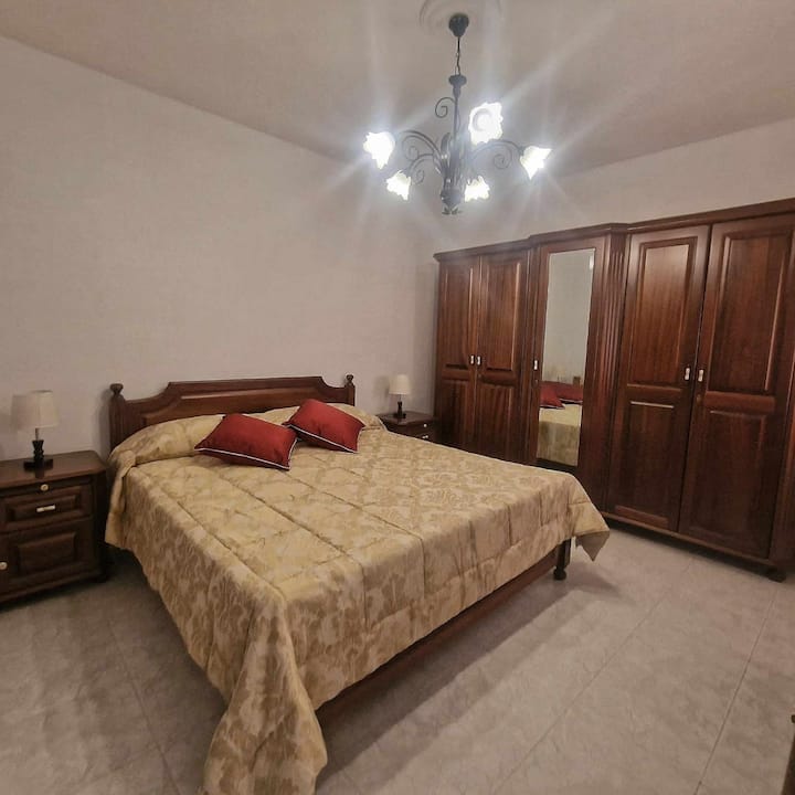 Mellieha Room &Ensuite Bathroom - Malte