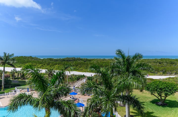 Renovated Beachfront Retreat - Marco Island, FL