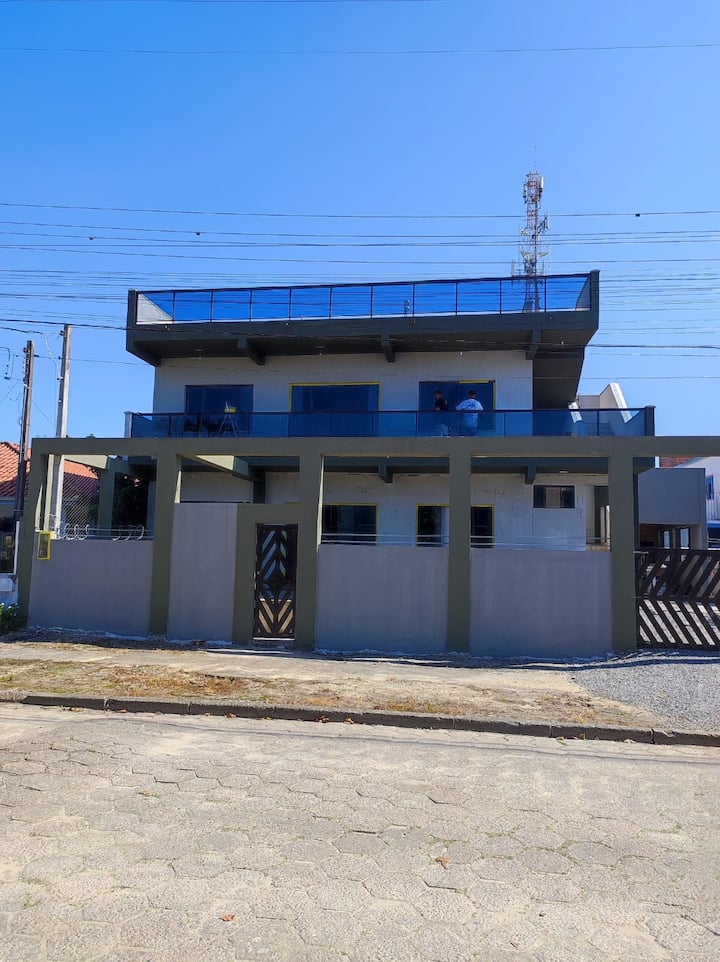 Casa Térrea - Conforto Perto Do Mar, Matinhos. - Matinhos