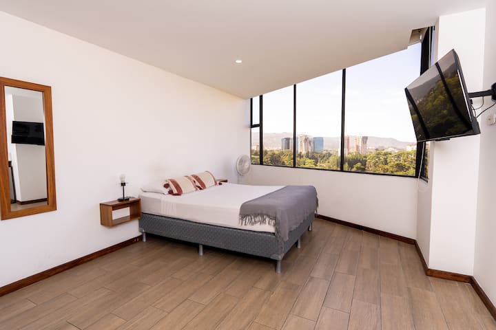 Private Room With City View, 2 People - Guatemala City