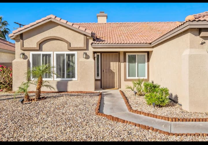 Beautiful Single Family House - La Quinta, CA