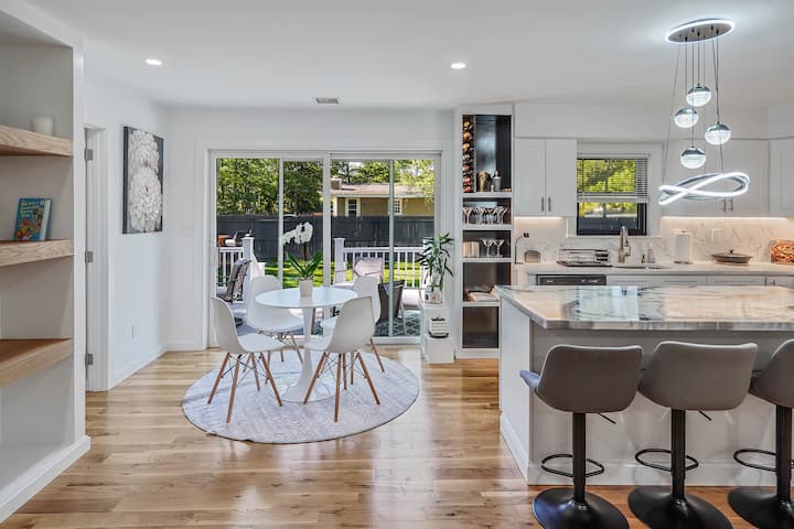 Home & Near The Hamptons - Long Island, NY