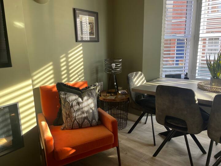 Modern Town House. 40% Discount On Monthly Rental. - Shrewsbury