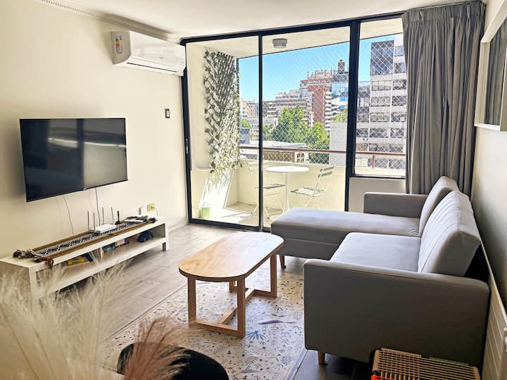 Elevator Connected To The Subway & Shopping Center - Providencia, Chile