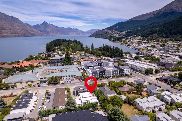 Superb 2 Bed 2 Bath Apartment - Queenstown, New Zealand