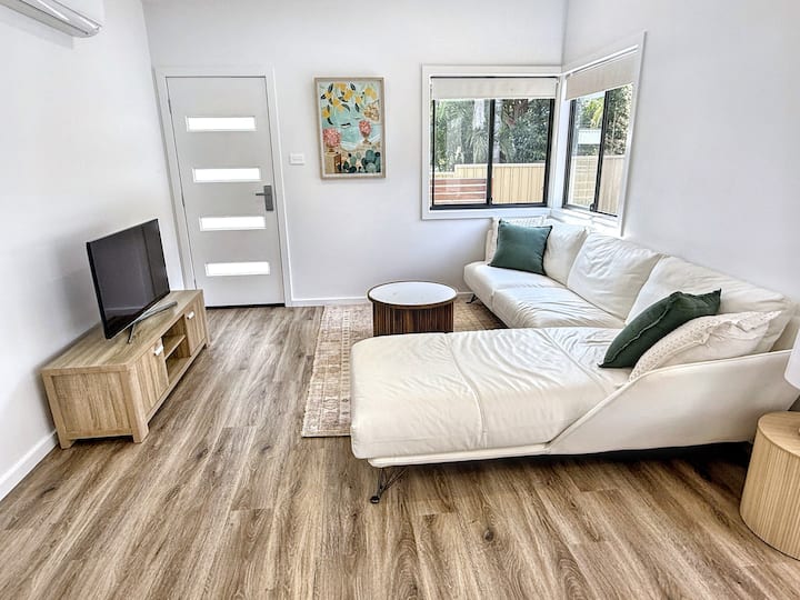 Kahibah Guesthouse - Mount Hutton