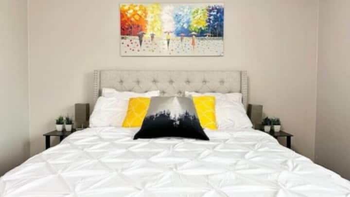 Elegant 2br Stay | Near Seatgeek • Free Parking - Bedford, PA