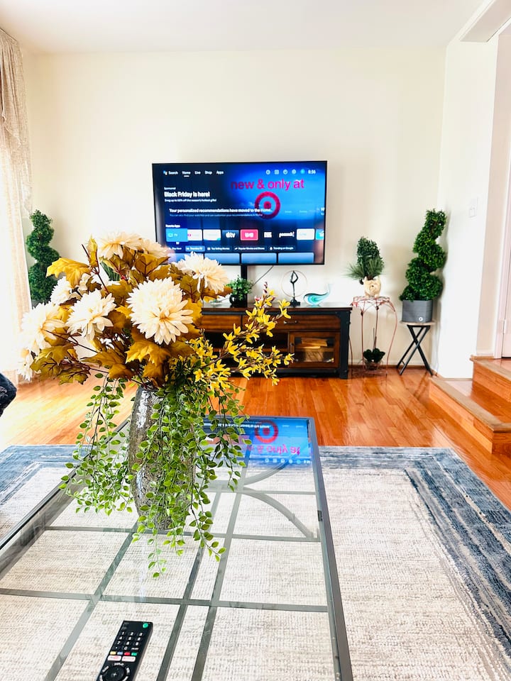 Modern 3br Townhouse Close To Dc & Amenities - Woodbridge, VA