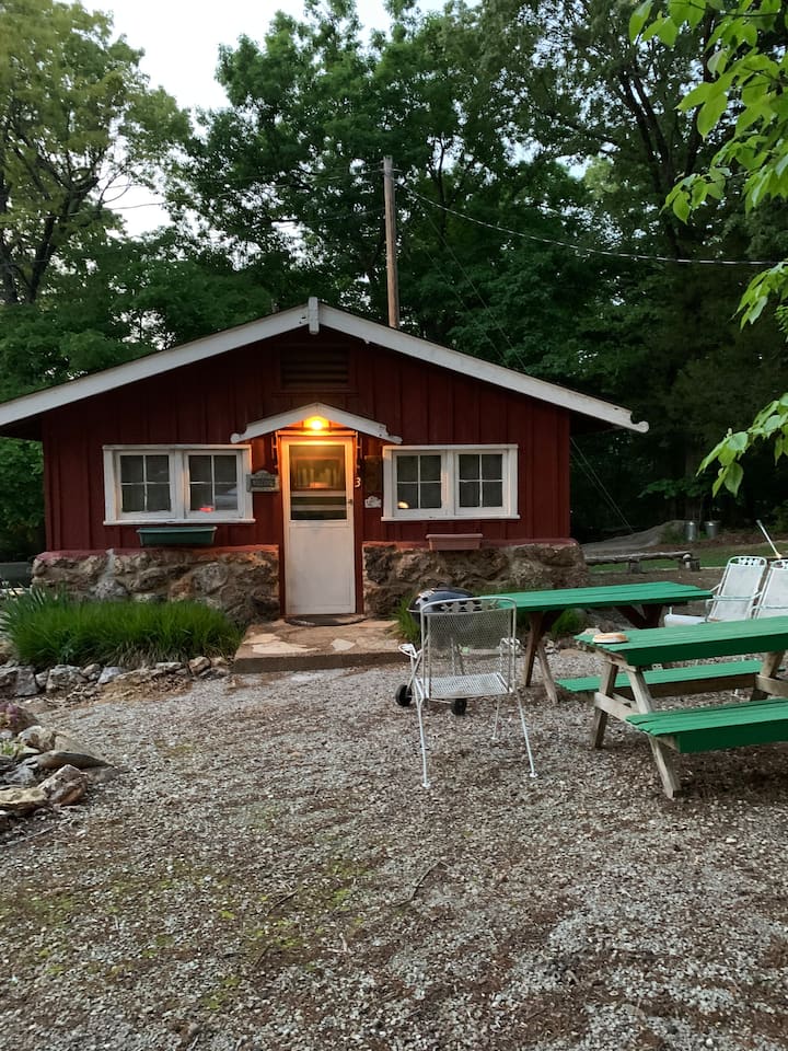 Rocky Hide A Way Cottages #3 - Bull Shoals, AR