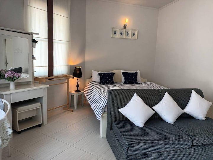 ที่พักและห้องครัว Room +Kitchen - Pran Buri