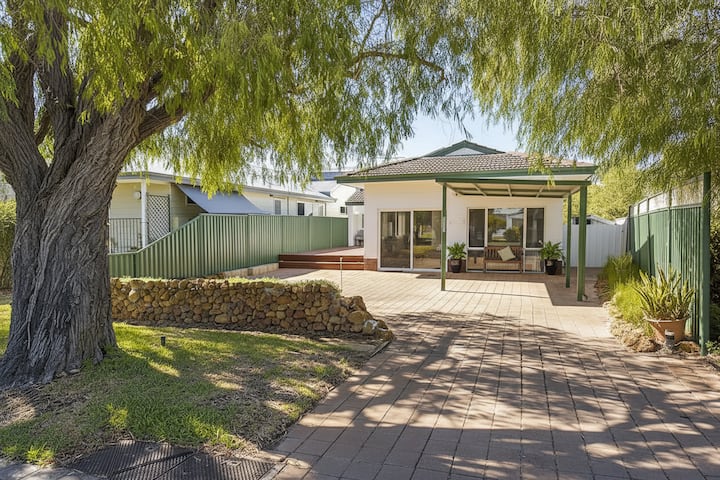 Coast Haven Busselton – Bright, Retreat Near Beach - Broadwater