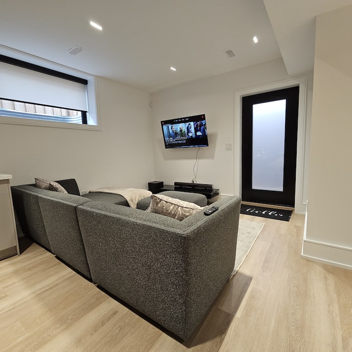 Cozy One Bedroom Unit Walking Distance To Restos - Milton