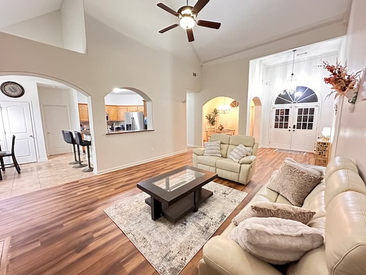 Roseleigh Villa Near (Silo-square) - Southaven, MS