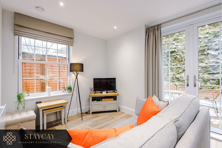 Rock Mill | Superior Apartment With Patio - Hathersage