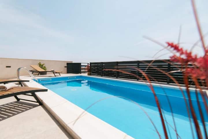Modern, Stylish Exclusive Villa With Pool&jacuzzi - Primošten