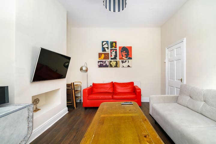 Stylish & Comfy 4 Br With Parking - Erdington - Birmingham