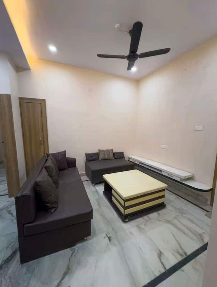 A Cozy Well Lit 1 Bhk Space With Balcony - Ranchi