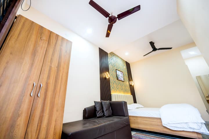 Vidyageet Stays Sarvada 3 F With Balcony - Ranchi