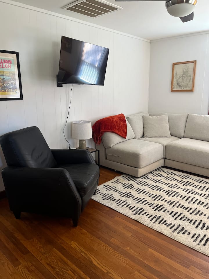 Cozy Pottery Abode - Brevard, NC