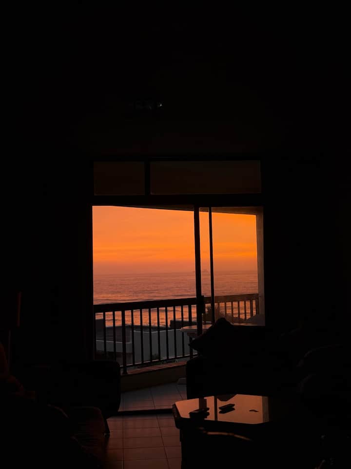 Umhlanga Beach Apartment With Seaviews And Pool - Umhlanga