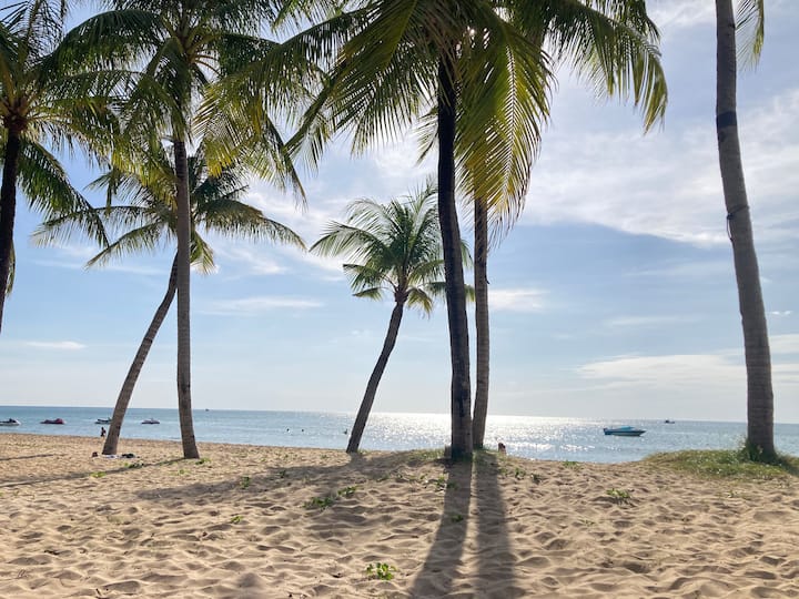 Poula House In Beachfront Compound Waterfront - Phú Quốc