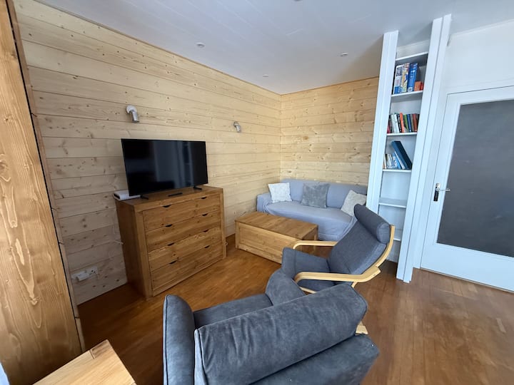 Spacious 1 Bedroom Apartment In Central Chamonix - Lac du Brévent