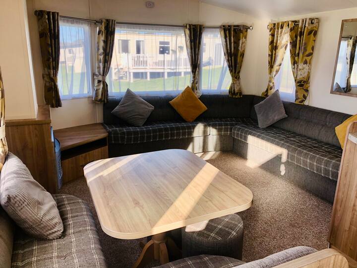 Family Friendly, 3-bedroom Holiday Home - Isle of Wight