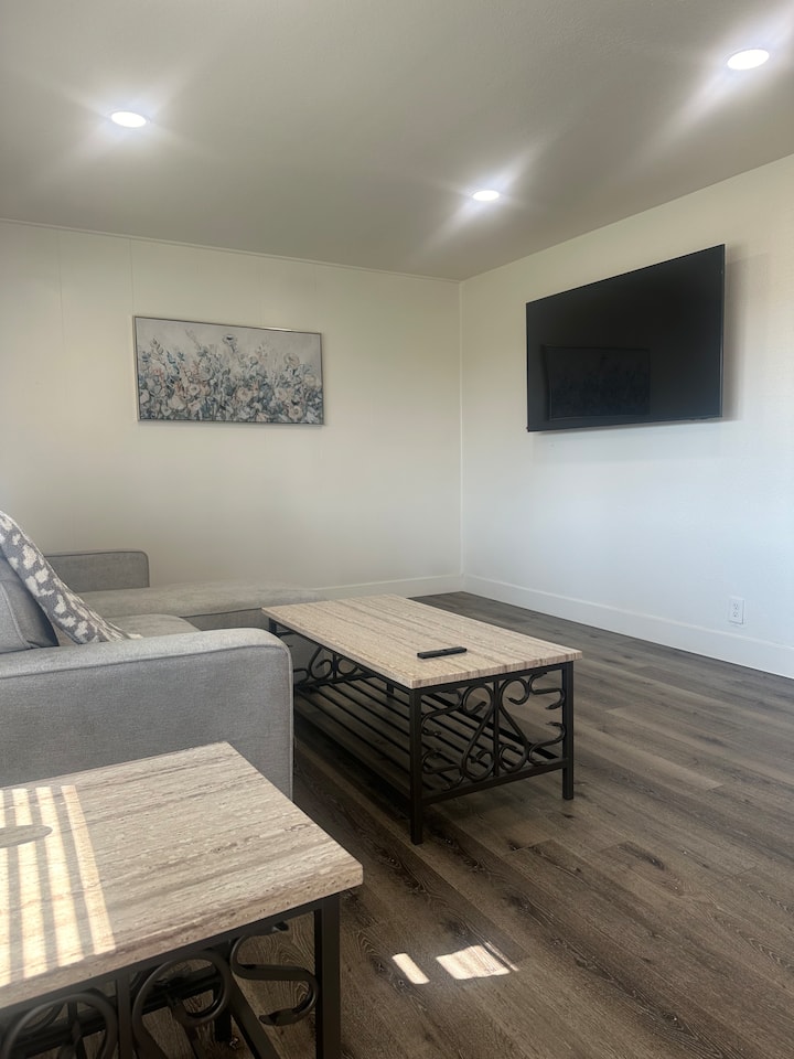 Affordable Newly Remolded Cozy Comfy Home - Modesto, CA