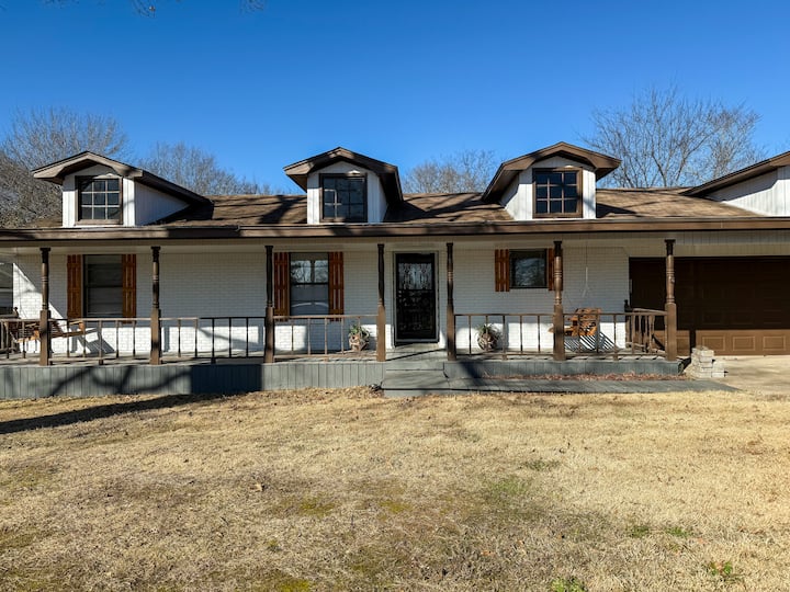 Rafael’s Home- A Cozy Stay In The Capitol City - リトルロック, AR