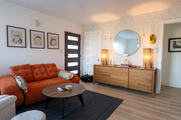 Soulful Richmond Retreat For Solo Or Couple - El Cerrito, CA
