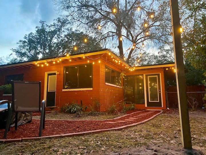 Southwest Charm In Duckpond - Gainesville, FL