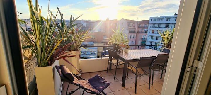Appartement  3 Piéces Terrasse En Plein Centre - Nice