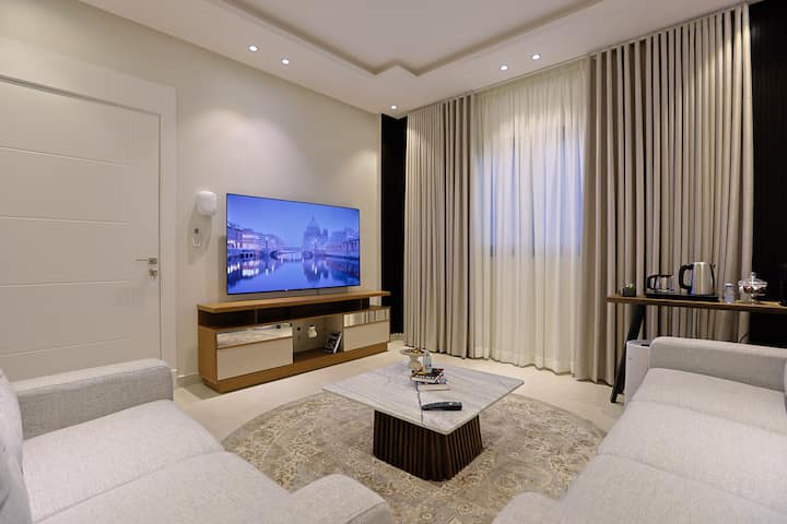 Elegant 2br Self-check-in Apartment Near Airport - Riyadh King Khalid Airport (RUH)